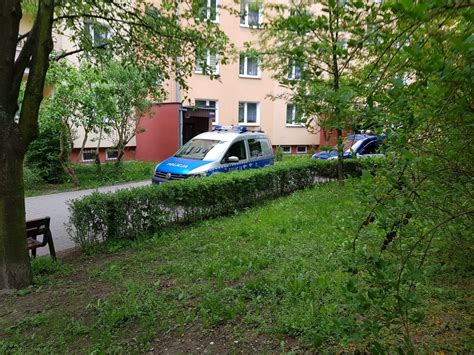 roczne dziecko wypadło z balkonu na trzecim piętrze zdjęcia Lublin pl Wiadomości z