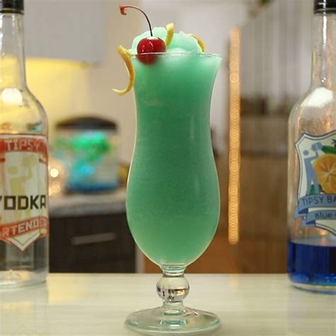 Blended Blue Paradise Cocktail Recipe Recipe Vodka Cocktails Vodka