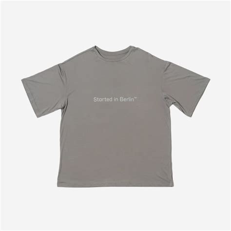 옵티미스틱 러너스 오버사이즈 리사이클 티셔츠 아스팔트 그레이 Optimistic Runners Kream