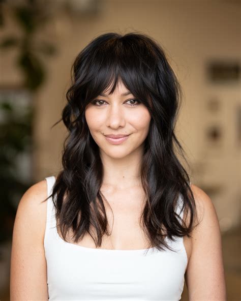 34 Best Shoulder Length Haircuts With Bangs Fabbon