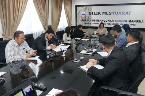 Perjumpaan Pengarah Jpsm Puan Celestina Aron Dengan Ketua Ketua