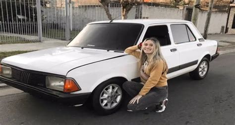 Jovencita compra el auto de sus sueños y recibe cientos de burlas en redes DEGUATE NET