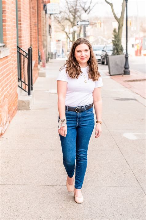 White T Shirt And Jeans Easy Outfit Series Effortlessly