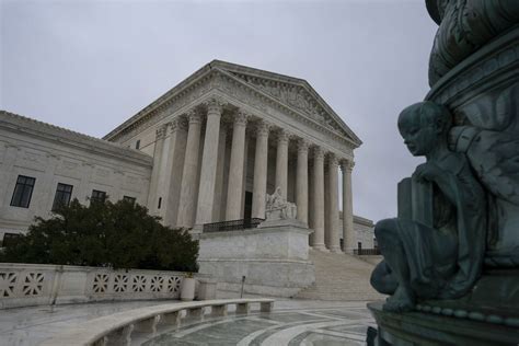 Supreme Court Clears Trump To Strip 500000 Of Legal Status