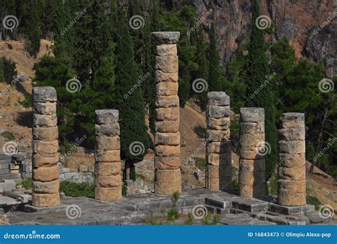 De Tempel Van Apollo In Delphi Stock Afbeelding Image Of Europa