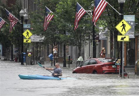 In Flood Ravaged Vermont Rivers Finally Crest And Waters Start To