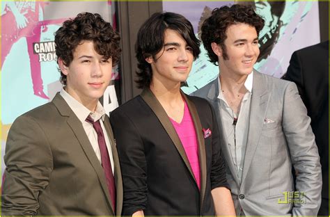 The Jonas Brothers Premiere Camp Rock Photo 1196951 Photos Just Jared Entertainment News
