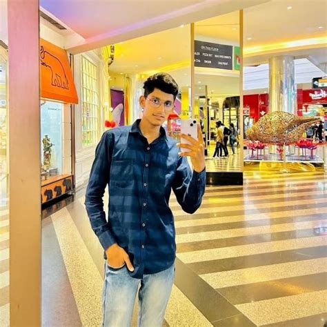 Avishkar Dahiwal Avishkar 01 • Threads Say More