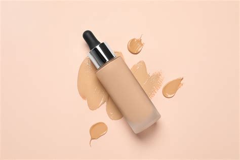 Qu Est Ce Qu Un Fond De Teint Couvrant Pour Qui Pourquoi Thread Needles