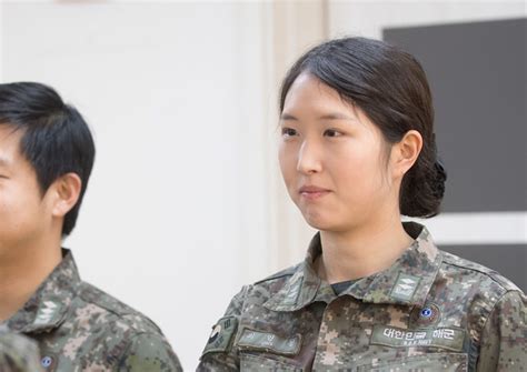 최태원 Sk 회장 차녀 민정씨 中 투자회사 입사