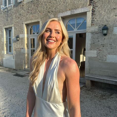 Pic Instagramaimee Connolly Vip Magazine