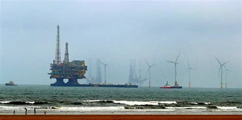 Offshore Wind Spearheading Oil Industry Lower Carbon Shift Dnv Gl