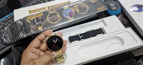 Ultra Gold Round Dail With Logo At ₹ 1050 Piece स्मार्ट कलाई की घड़ी