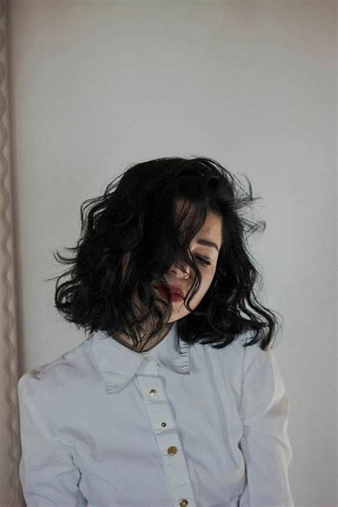 20 ทรงผมลอนสั้น สไตล์สาวฝรั่งชิคๆ Ladyissue เว็บรีวิวเครื่องสำอาง
