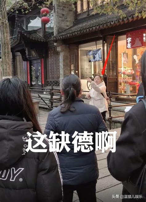 德雲社招牌錯字引發爭議，郭德綱為何不回應？ 每日頭條