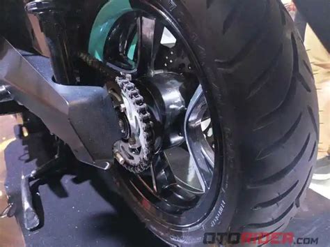 GALERI Ion M1 S Motor Listrik Kaya Fitur