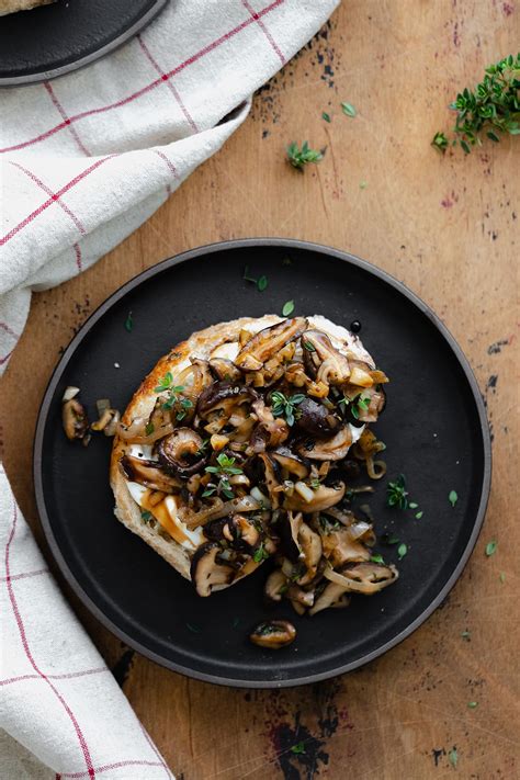 Whipped Goat Cheese Toast With Shiitake Mushroom The Healthful Ideas