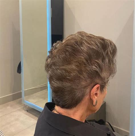 33 Senior Friendly Pixie Haircuts That Are Stunning And Stylish