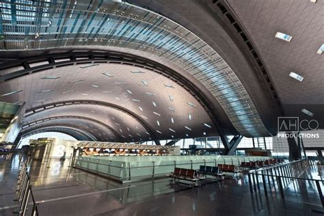 Top 10 【 全球最美最好玩机场 】美到让你舍不得离开机场！