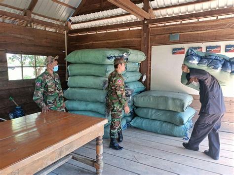 កម្លាំងអន្តរាគមន៍ តំបន់ប្រតិបត្តិការសឹករងបន្ទាយមានជ័យ ចុះពិនិត្យស្ថានភាពទឹក