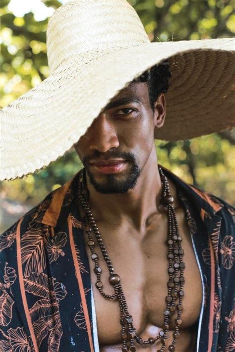 Filipe Luz 40 Graus Models