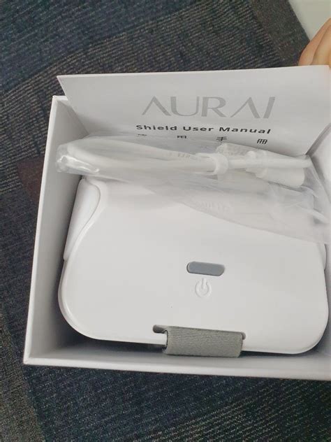 Aurai 歐萊依 Shield 酷熱貼 智能穿戴舒緩儀 冷敷 熱敷 兩用 健康及營養品 按摩紓緩用品在旋轉拍賣
