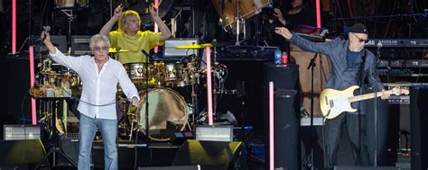New Pete Townshend Box Set Gathers Together All Of The Who Guitarist