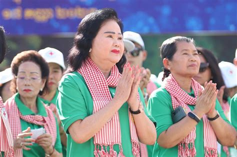 ប្រធានកាកបាទក្រហមអំពាវនាវឱ្យមានការចូលរួមដាំកូនឈើគ្រប់ប្រភេទដើម្បីឱ្យកម្ពុជាក្លាយជាប្រទេសពោរពេញដោ