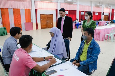 ลงพื้นที่ตรวจเยี่ยมการรับสมัครนักเรียน โรงเรียนปทุมคงคาอนุสรณ์ โรงเรียนเดชะปัตตนยานุกูล และ