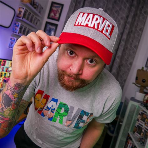 Marvel Logo Baseball Cap Grey Red Elbenwald