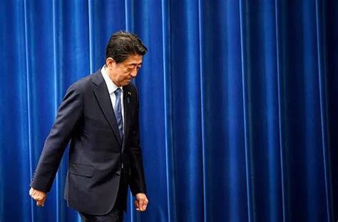 逮捕安倍冲上日本热搜 日本检方真能给安倍定罪吗？新浪新闻