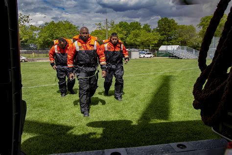 N Y Guard Civil Support Team Gets Wet To Prep For Missions Article