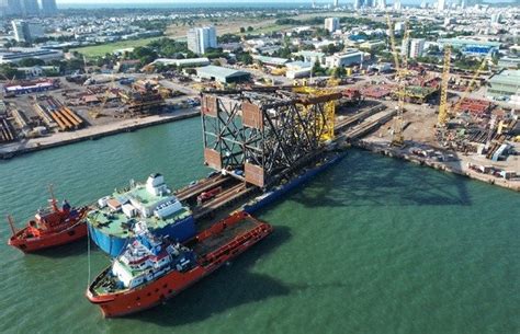 Hạ Thủy Thành Công Khối Chân đế Giàn Cpp Kình Ngư Trắng Tạp Chí Năng Lượng Việt Nam