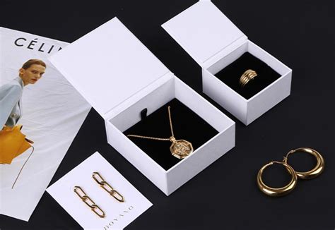 What Are The Characteristics Of Paper Jewelry Packaging Box Materials