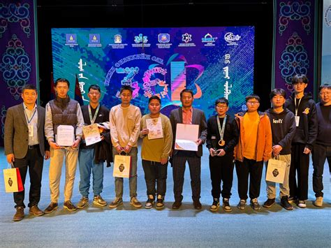 Дашзэвэгийн Мөнхбат Улсын Физикийн 36 дугаар олимпиадын 9 р ангийн төрөлд 🥇🥉Ерөнхий