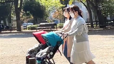 ベビーカーを押すママ友2人と乱交した問題の映像 お宝エログ幕府