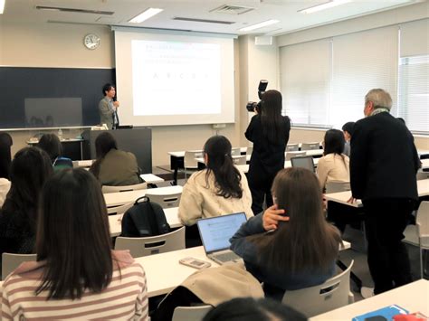 大学案内の撮影がありました！（行動経済学） 日本女子大学 家政経済学科