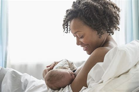 Dia das Mães Pátio Cianê incentiva o aleitamento materno música e