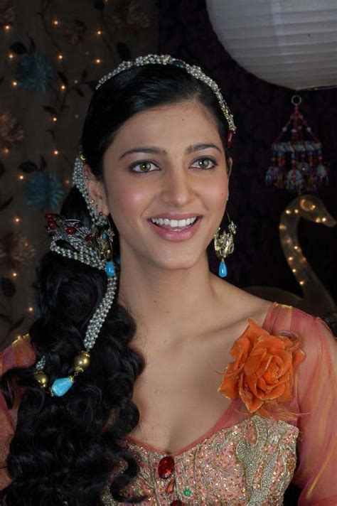 Actress Shruthi Hassan Spicy Navel Stills Only Naked Girls