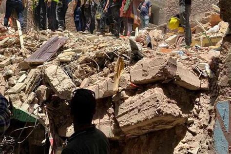 العدد في ارتفاع انتشال جثث طفلين من أسفل عقار حدائق القبة المنهار