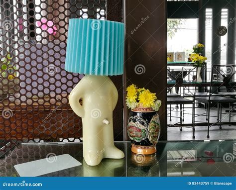 Lampada Da Tavolo Sveglia Con Il Commutatore Del Pene Immagine Stock