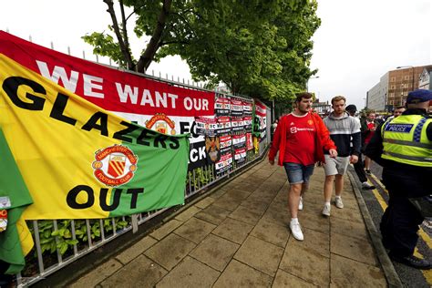 Angry Man United Fans In Ownership Protest Before EPL Game Sports News The Indian Express