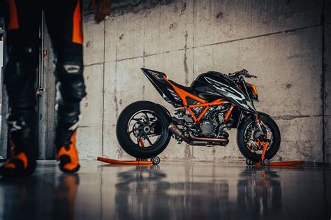 Ktm 1290 Super Duke Rr 2023 Present Specs Performance And Photos