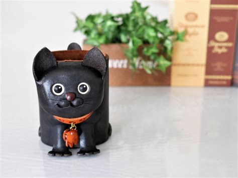 Black Cat Handmade Leather Eyeglasses Holderstand