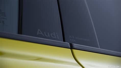Audi A3 Allstreet 2025my Color Python Yellow