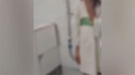 重庆一中学通报“12岁女生被殴打逼下跪”：双方家长达成谅解锋线视频澎湃新闻 The Paper