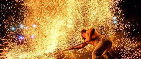 有福了我们即将见证一场水火交融的美景 碰撞