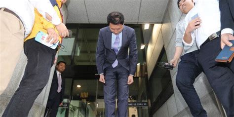 스폰서 의혹 김형준 부장검사는 고개를 숙였지만 혐의는 부인했다