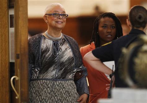 Cosbys Wife Lashes Out At Judge Prosecutors In Statement Honolulu