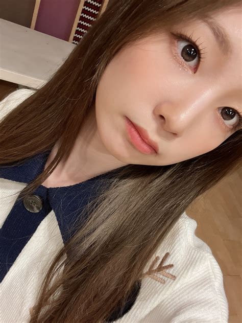 귀여운 순둥이 로켓펀치 연희 촬스의 이슈와 유머